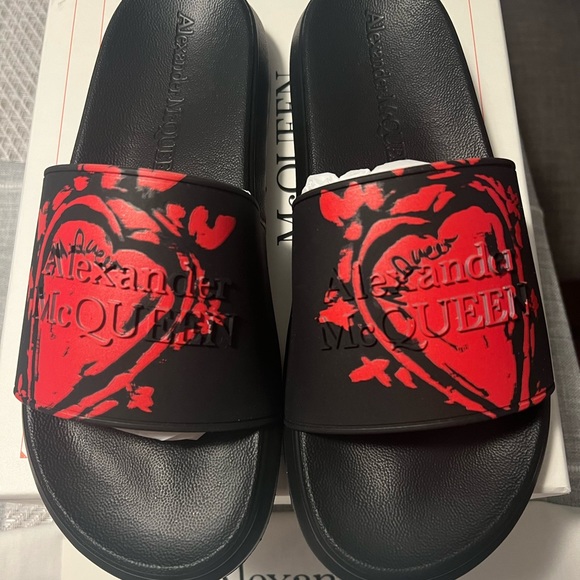 Alexander McQueen | Shoes | New Mens Alexander Mcqueen Heartprint Logo ...